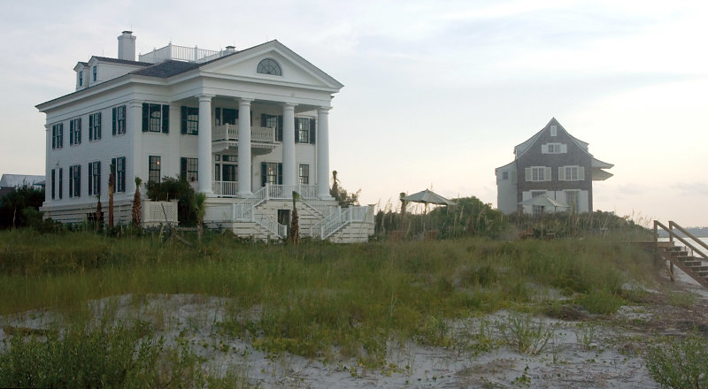 A Wide Landscape Photo of Chadsworth Cottage - Chadsworth Incorporated